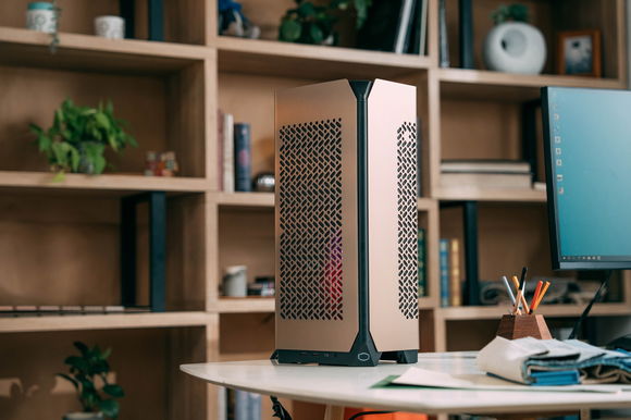 Thermaltake, il nuovo case mini ITX ha spazio per una RTX 3090 - Tom's ...