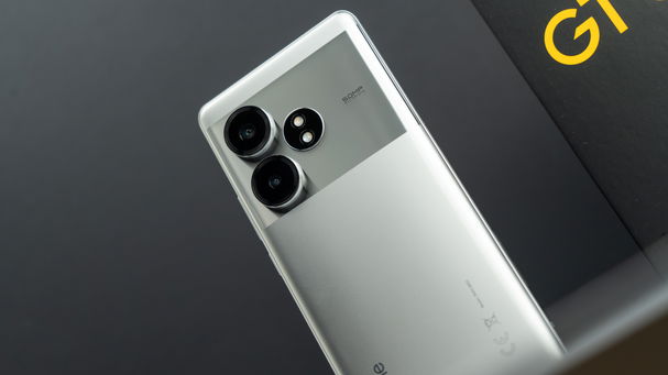 realme GT6, i flagship killer esistono ancora! | Recensione - Tom's ...