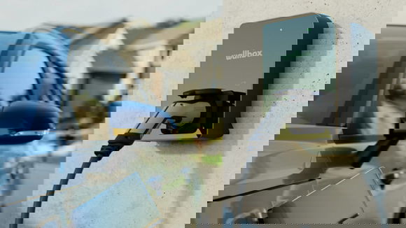 Come si installa una wallbox? Ecco la guida gratuita e ufficiale per ...