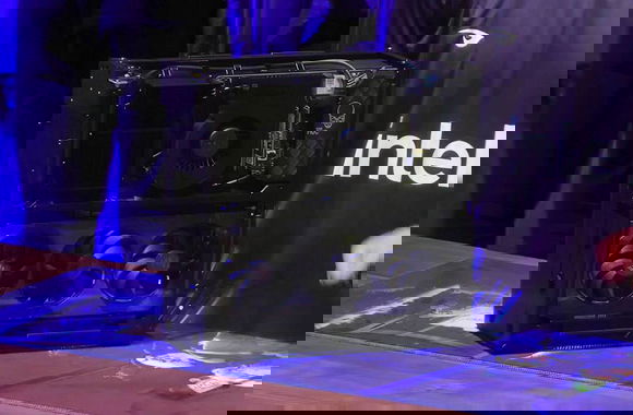 Thermaltake, il nuovo case mini ITX ha spazio per una RTX 3090 - Tom's ...